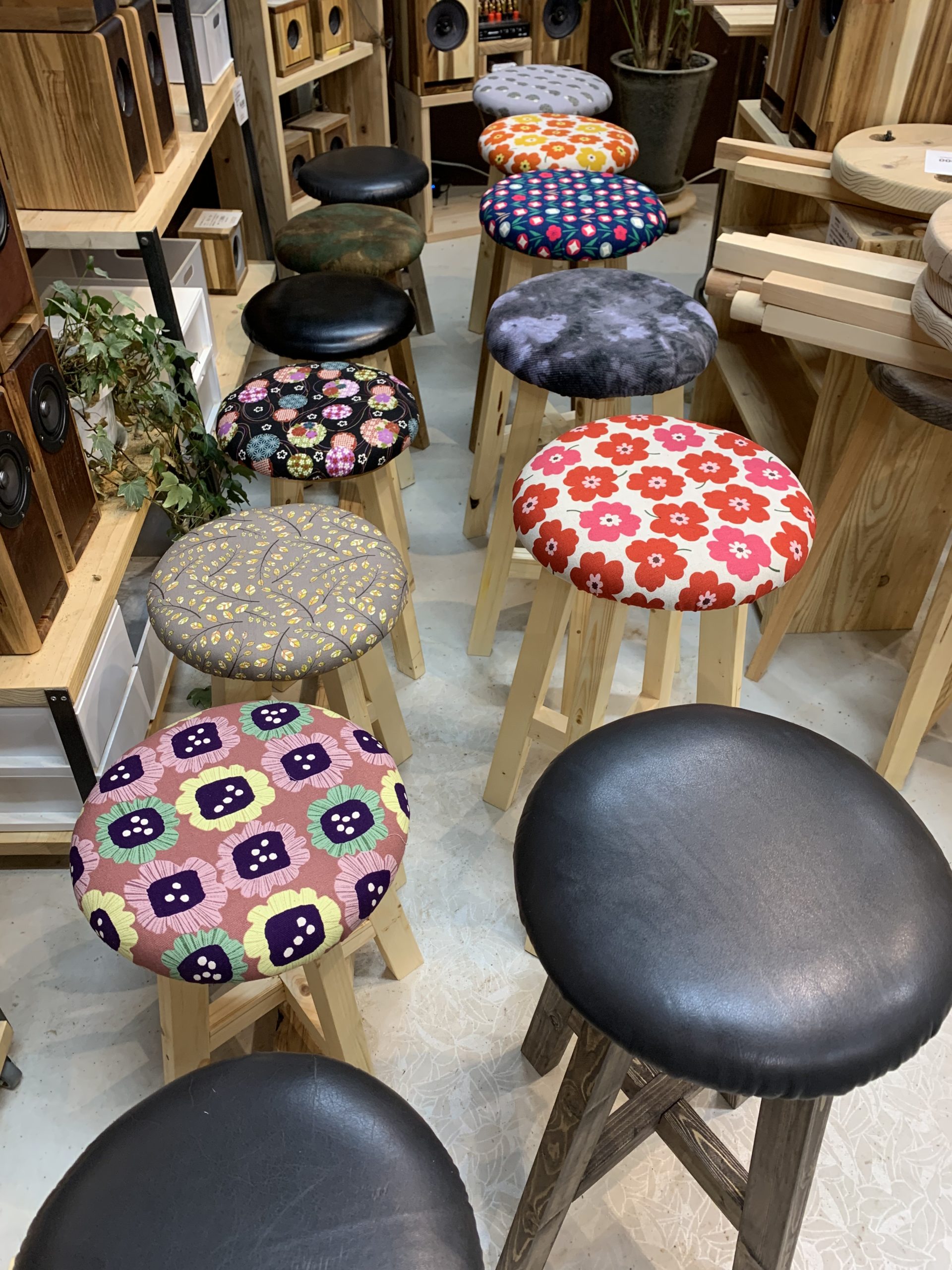 クッション・スツール達・・・ | KONOCO【コノコ】interior,funiture workshop